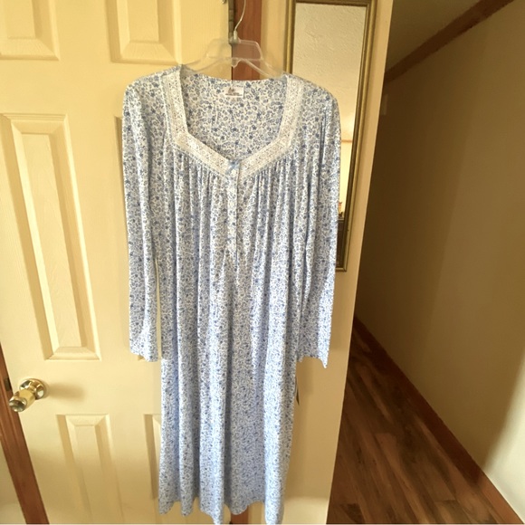 Aria | Intimates & Sleepwear | Aria Collection Long Sleeve Nightgown Sz ...